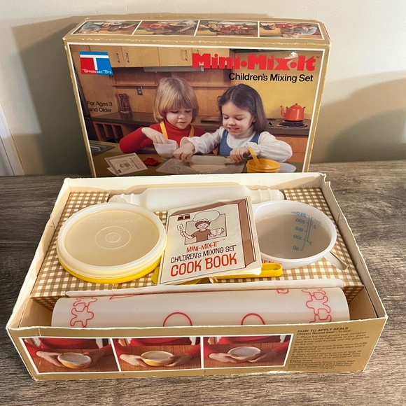 Tupperware | Toys | Vintage 979 Tupperware Mini Mix It Kids Set Box ...